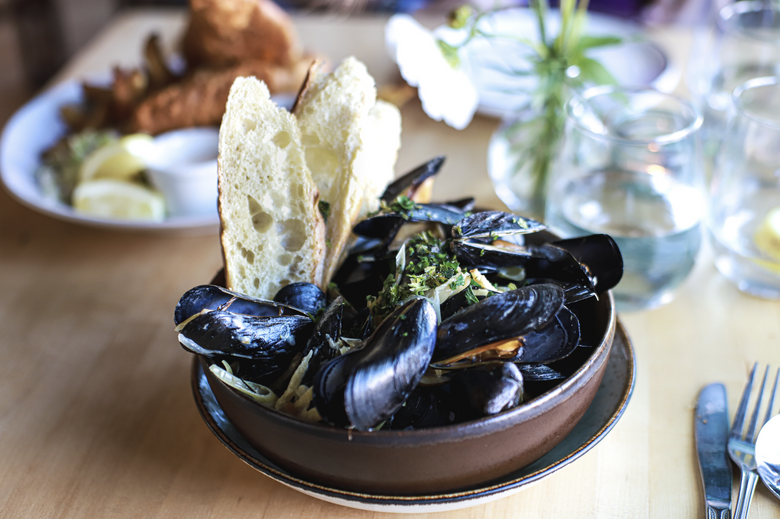 Duck Press Restaurant & Bar Located in Wakefield, Rhode Island